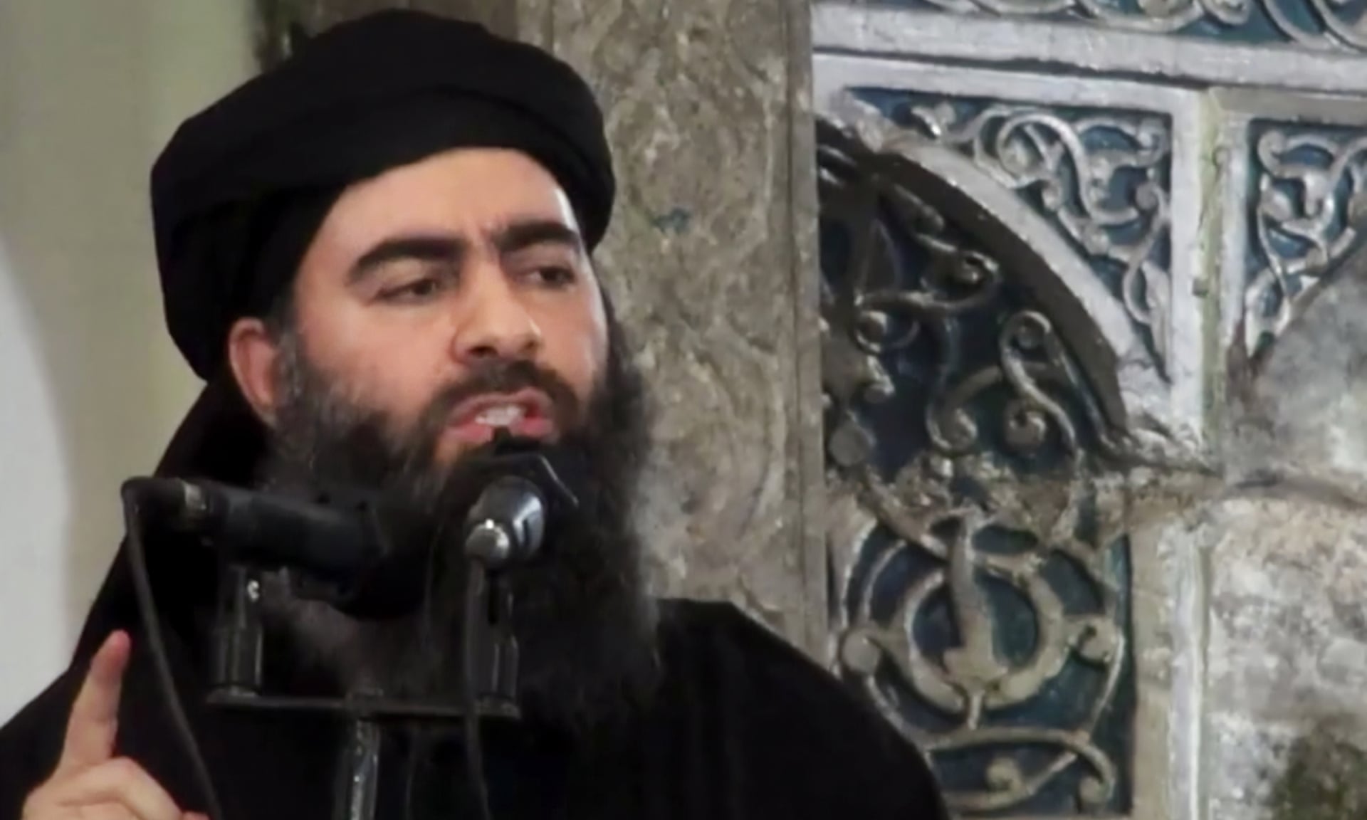 أبو بكر البغدادي ينجو من محاولة انقلابية
